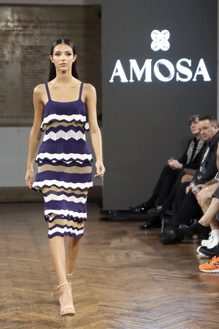 AMOSA DEBUTTA DURANTE LA MILANO FASHION WEEK – Sara Leoni